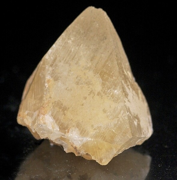 Powellite (fluorescent) | Jalgaon District, Maharashtra, India