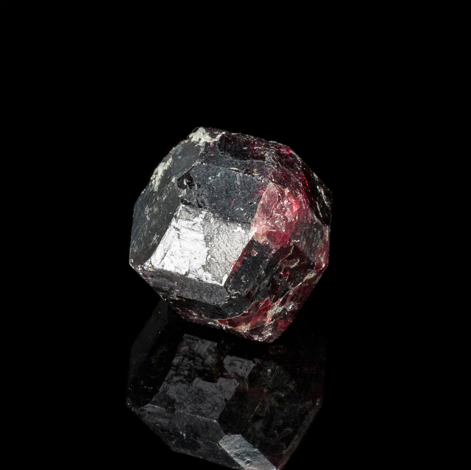 Almandine Garnet (classic Alaska) Belsky Coll. | Wrangell Island ...