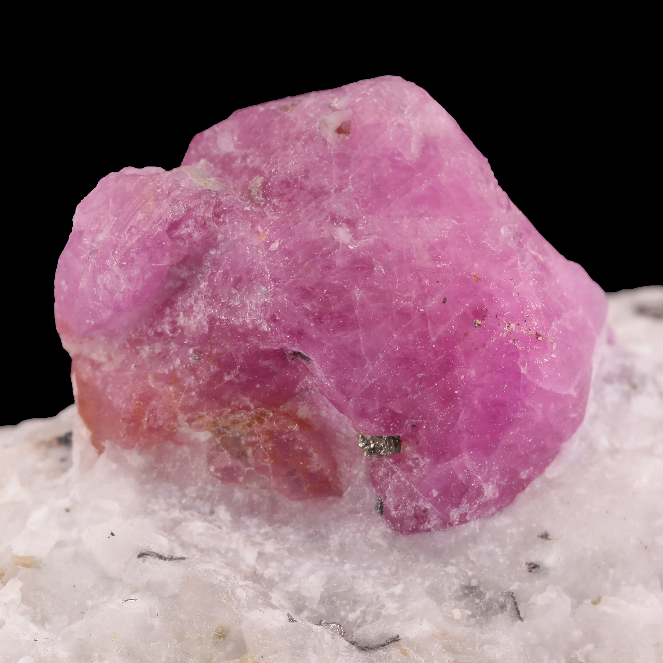 Corundum var: Ruby on marble | Jagdalak Ruby Mine, Kunar Province ...