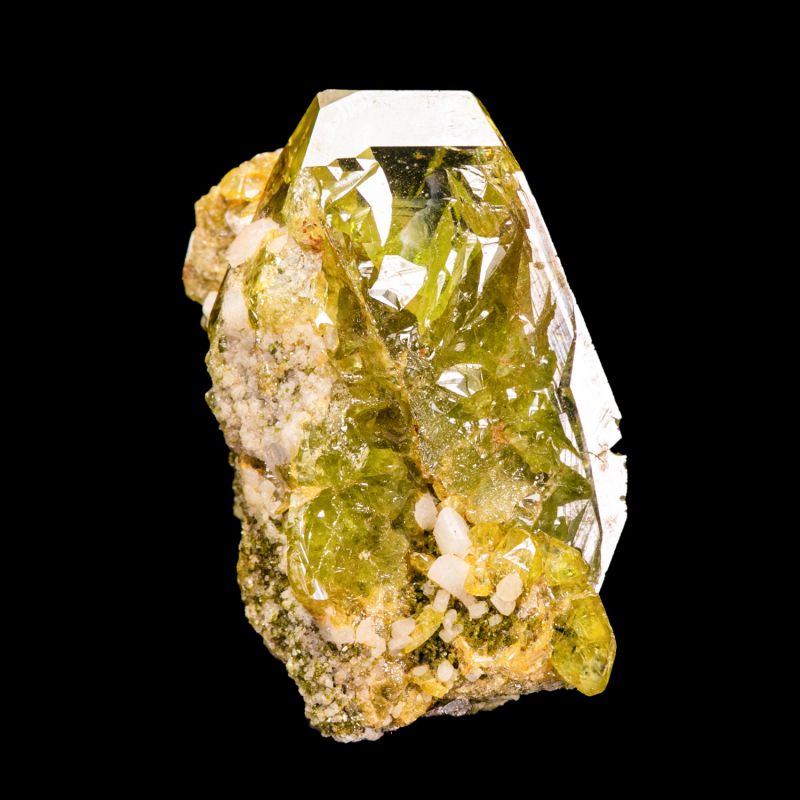 Titanite (unusually gemmy for locale) | Capelinha, Minas Gerais, Brazil
