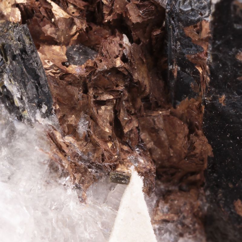 Pyrophanite | Poudrette Quarry, Mont Saint-Hilaire, La Vallée-du ...