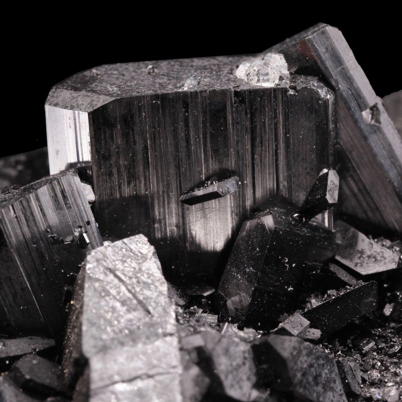 Babingtonite with Prehnite and Quartz | Babingtonite occurrences ...