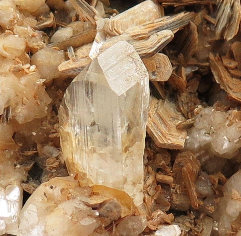 Euclase, Quartz & Muscovite | Piaotang Mine, Xihuashan ore field ...