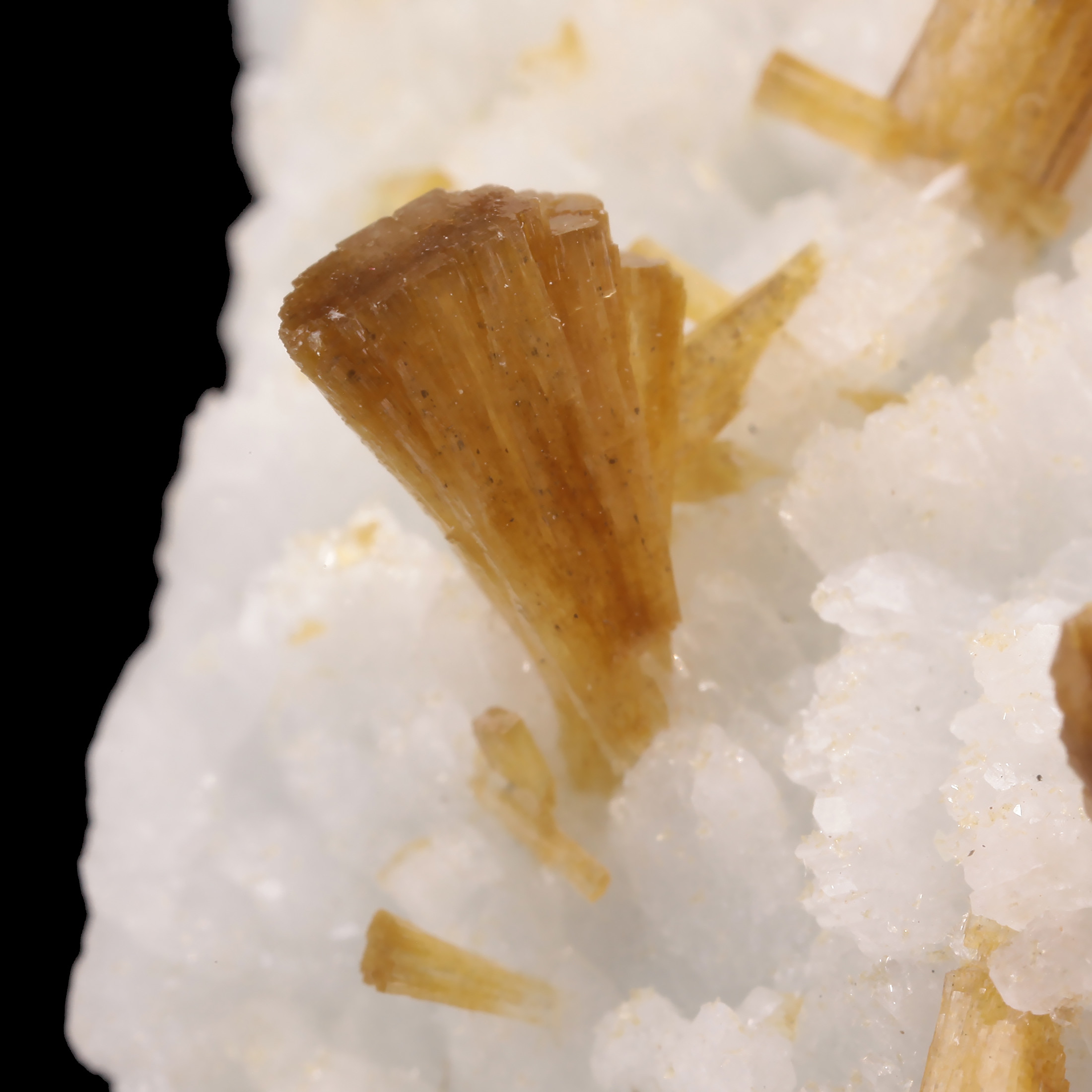 Stilbite-Ca with Microcline, Albite and Quartz | Andrzej I Quarry ...