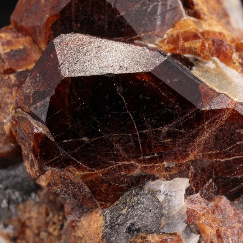 Chondrodite (superb classic material) | Tilly Foster Iron Mine, Town of ...