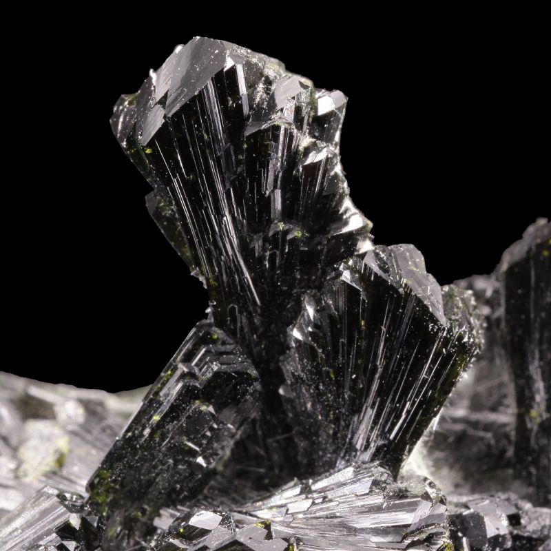Epidote | Zard Mtn, Ras Koh Mountains, Kharan District, Balochistan ...