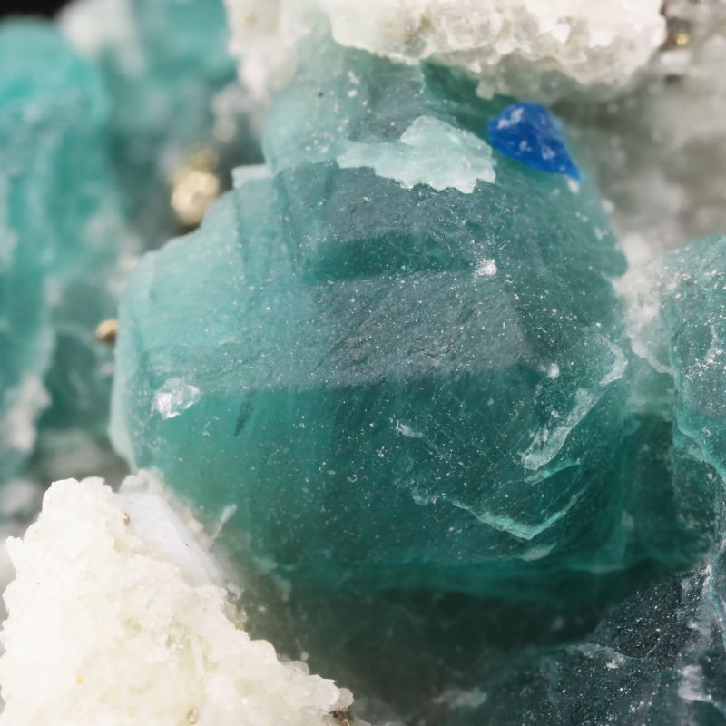 Haüyne (rich color) (highly fluorescent) (new find) | Sar-e-Sang, Kuran ...